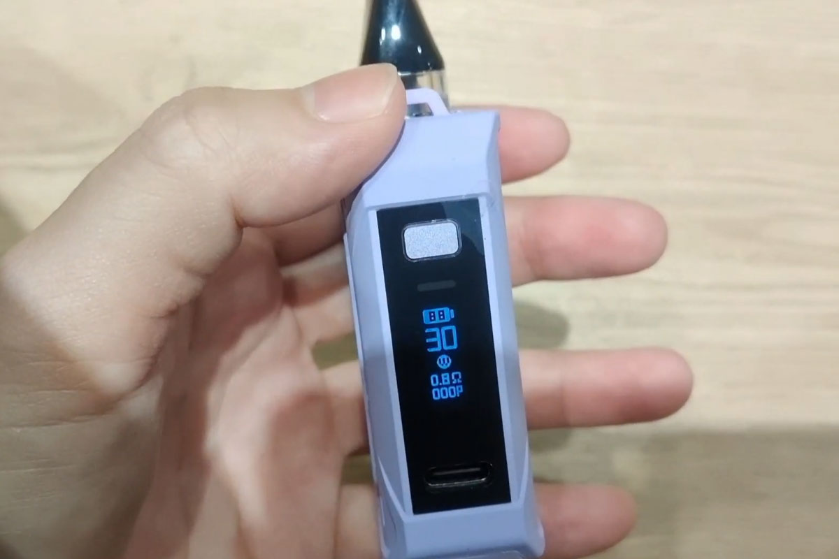 Geekvape Aegis Hero Q Review: A Durable, Compact Vaping Powerhouse